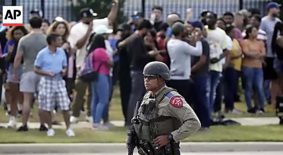 Police: 8 Killed In Texas Mall Shooting, Gunman Also Dead - SKN SOURCE